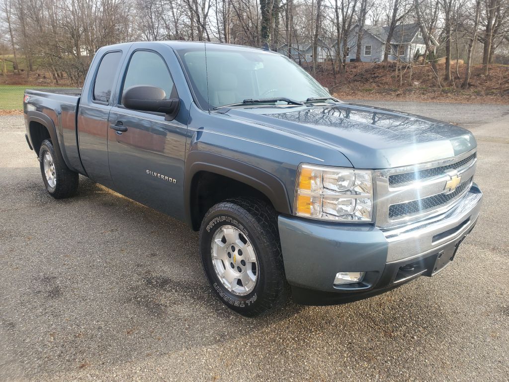 2011 CHEVROLET SILVERADO 1500 LT for sale at Stark Auto Sales ...