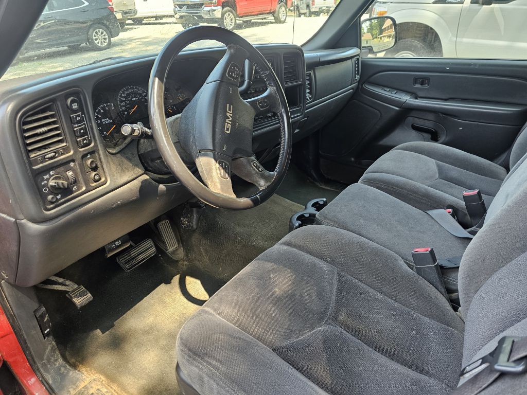 2005 GMC NEW SIERRA 1500 for sale at Stark Auto Sales | Uniontown, Ohio