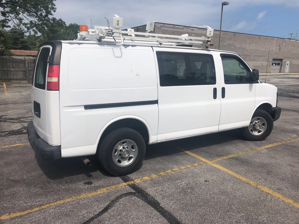 2007 CHEVROLET EXPRESS G2500 for sale at TKP Auto Sales | Eastlake, Ohio
