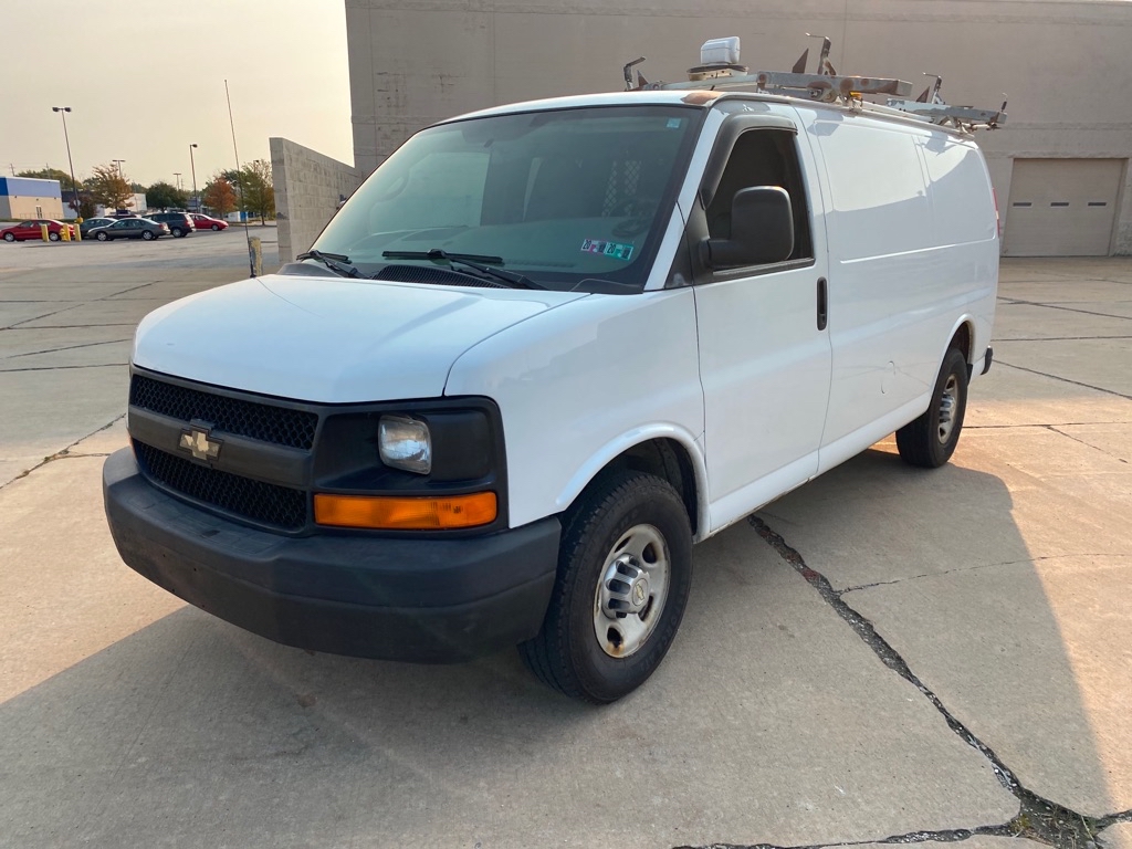 2010 CHEVROLET EXPRESS G2500 for sale at TKP Auto Sales | Eastlake, Ohio