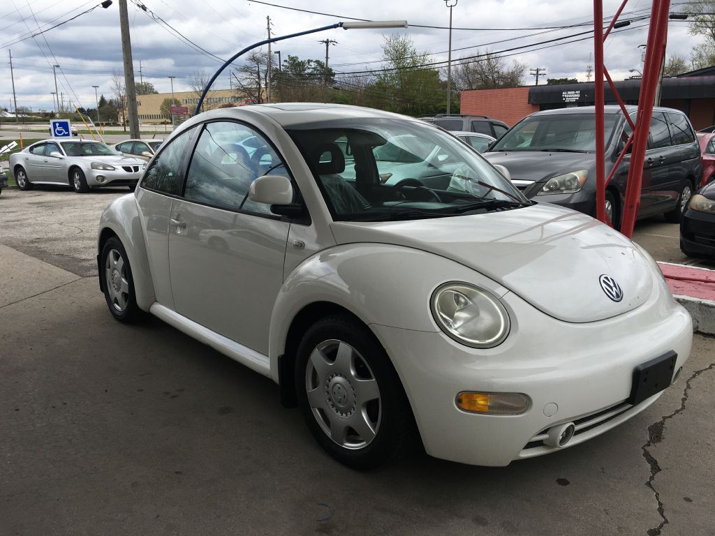 2000 VOLKSWAGEN NEW BEETLE in INDIANAPOLIS IN at ALIBABA MOTORS, WHITE ...